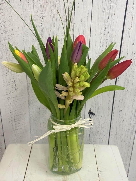 Celebrate Mom | Happy Life Flowers